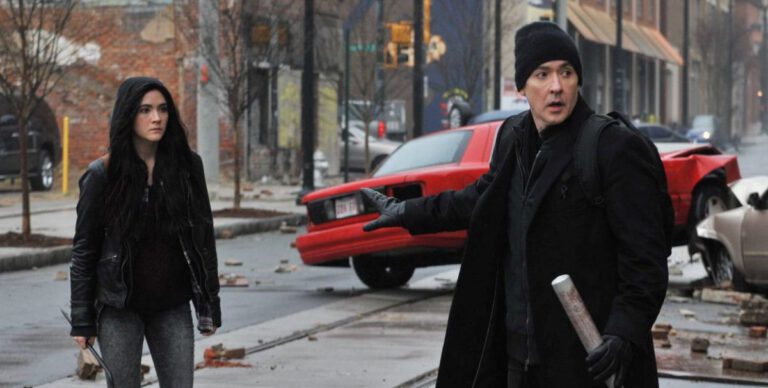 Cell movie review & film summary (2016) | Roger Ebert