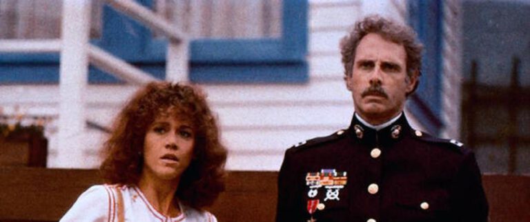 Coming Home movie review & film summary (1978) | Roger Ebert