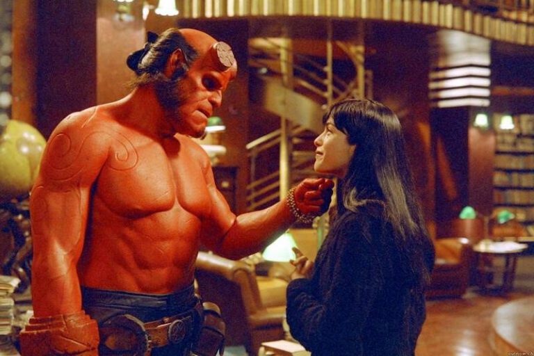 Hellboy movie review & film summary (2004) | Roger Ebert