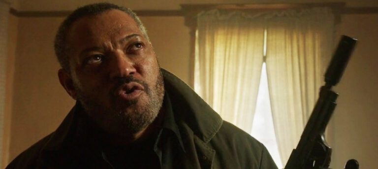 Standoff movie review & film summary (2016) | Roger Ebert