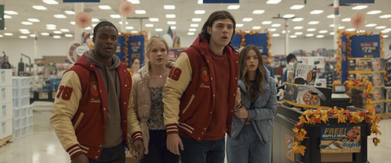 Thanksgiving movie review & film summary (2023) | Roger Ebert