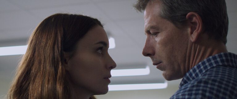 Una movie review & film summary (2017) | Roger Ebert