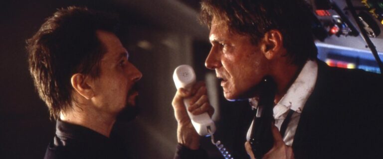 Air Force One movie review & film summary (1997) | Roger Ebert