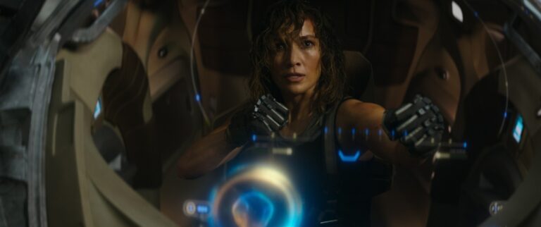 Atlas movie review & film summary (2024) | Roger Ebert