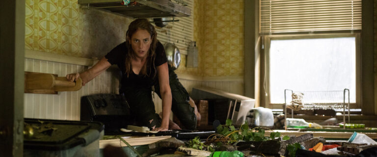 Crawl movie review & film summary