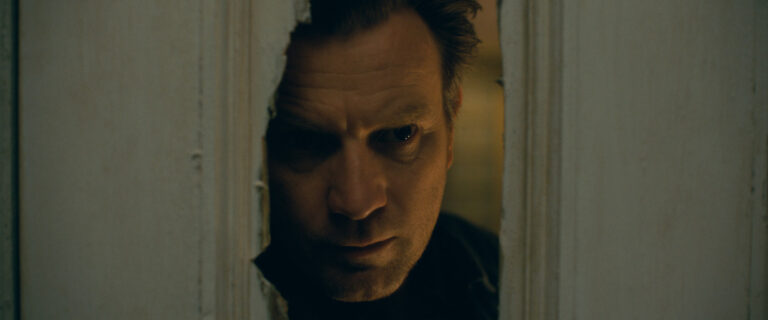 Doctor Sleep movie review & film summary (2019) | Roger Ebert