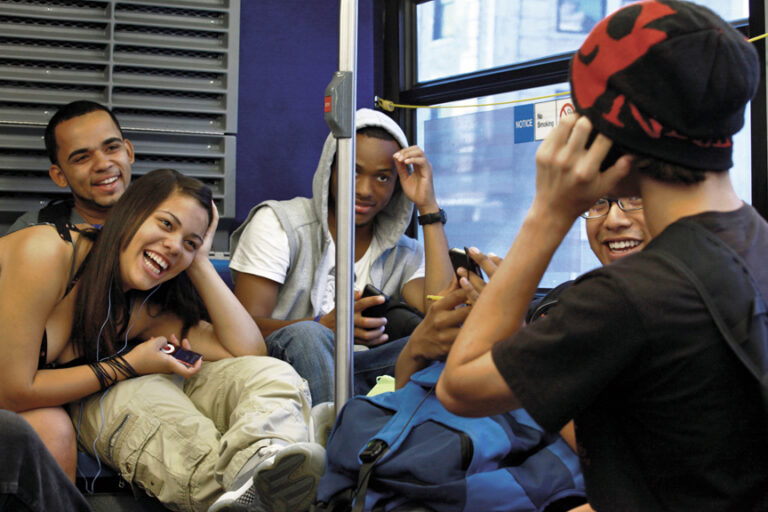 Get on the bus, get online movie review (2013) | Roger Ebert