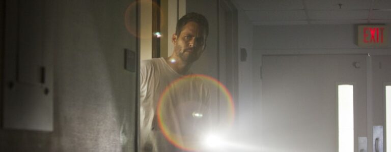 Hours movie review & film summary (2013) | Roger Ebert