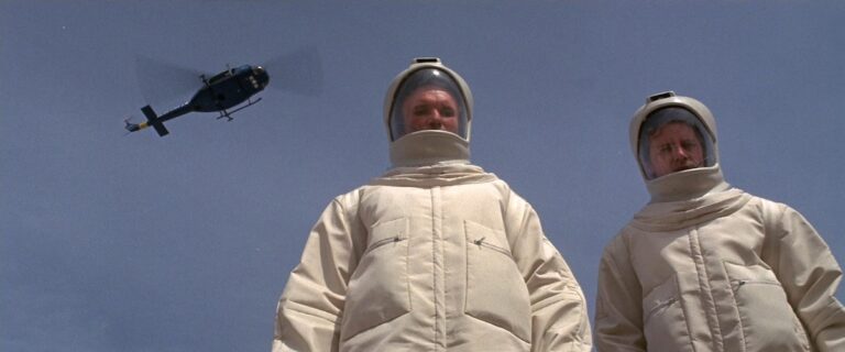 The Andromeda Strain movie review (1971) | Roger Ebert