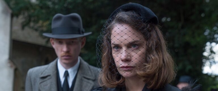 The Little Stranger movie review (2018) | Roger Ebert