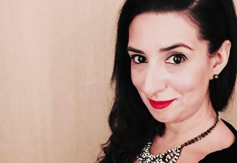 Crawl movie review & film summary (2019) | Roger Ebert