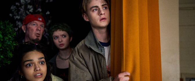 Y2K movie review & film summary (2024) | Roger Ebert