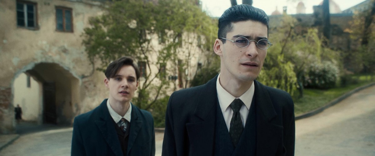 Truth & Treason movie review (2025) | Roger Ebert