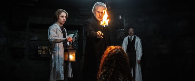 Dracula movie review & film summary